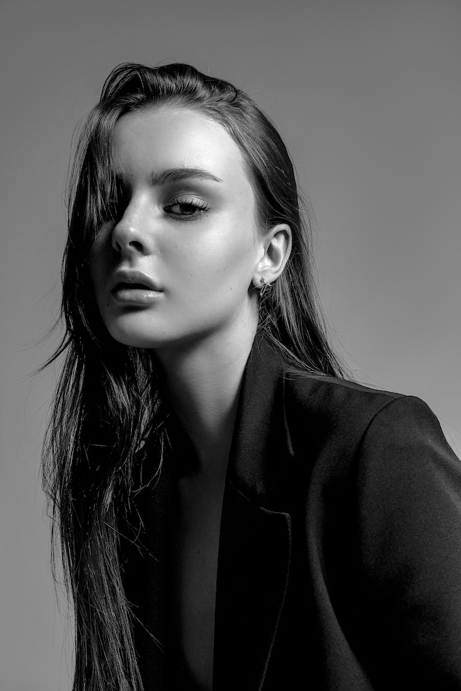 Sofia B - 株式会社Alpha Management